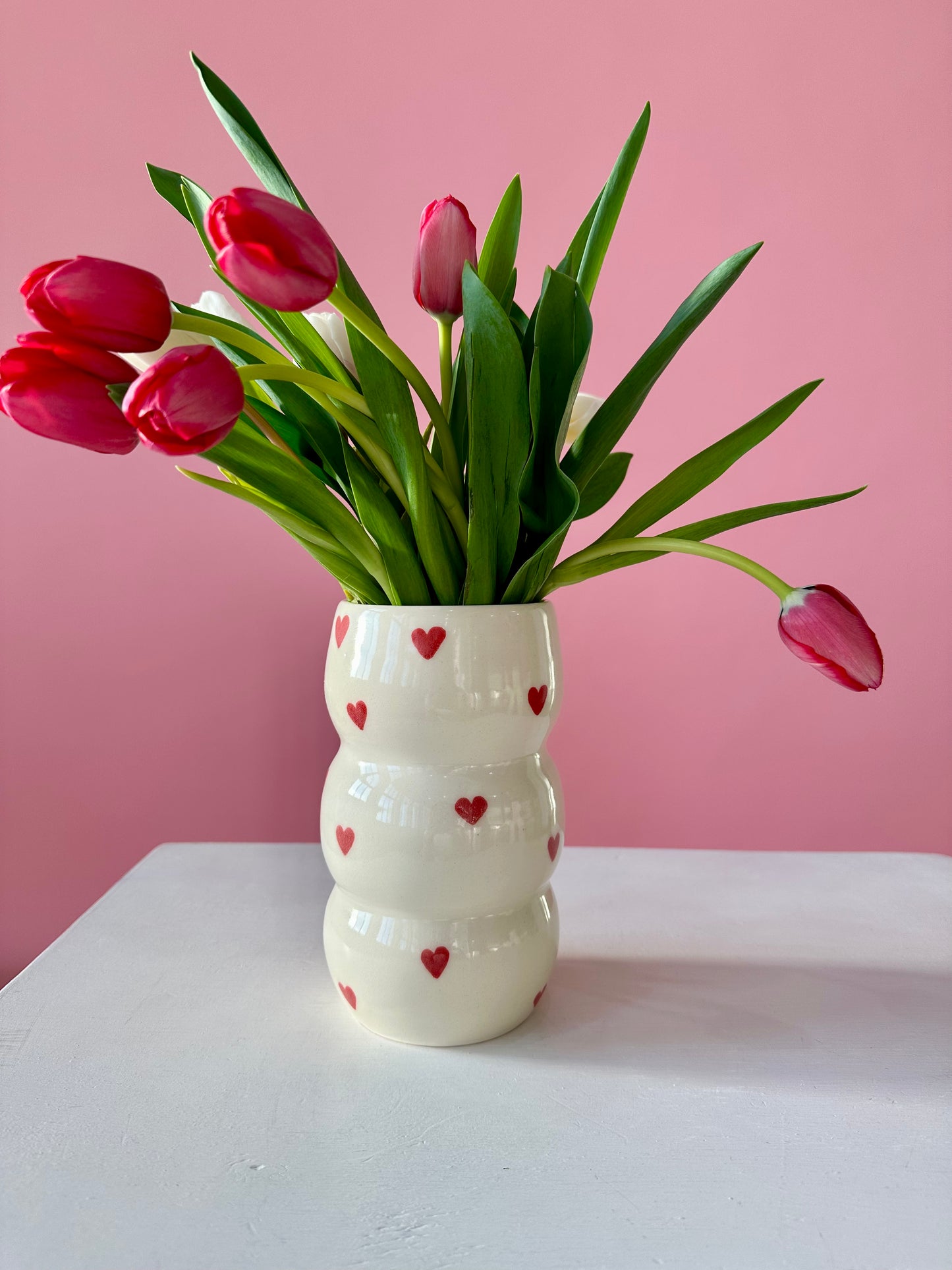 red heart vase – Arch & Opal